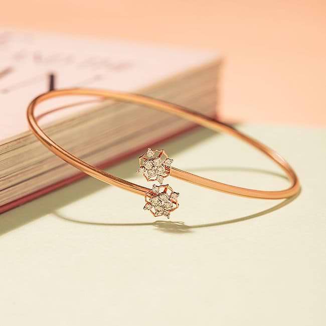 Caratlane online bracelet store