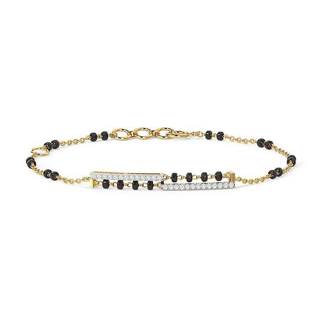 Caratlane hand mangalsutra store