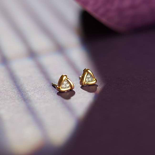 Caratlane small earrings store