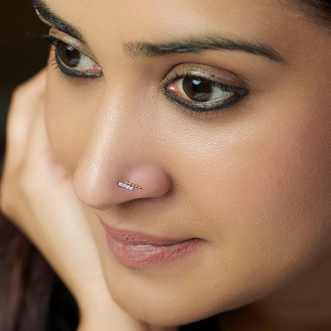 Detachable nose ring store