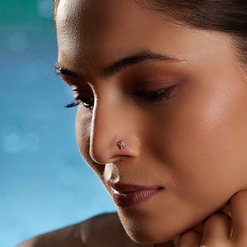 Classic Twinkle Diamond Nose Pin