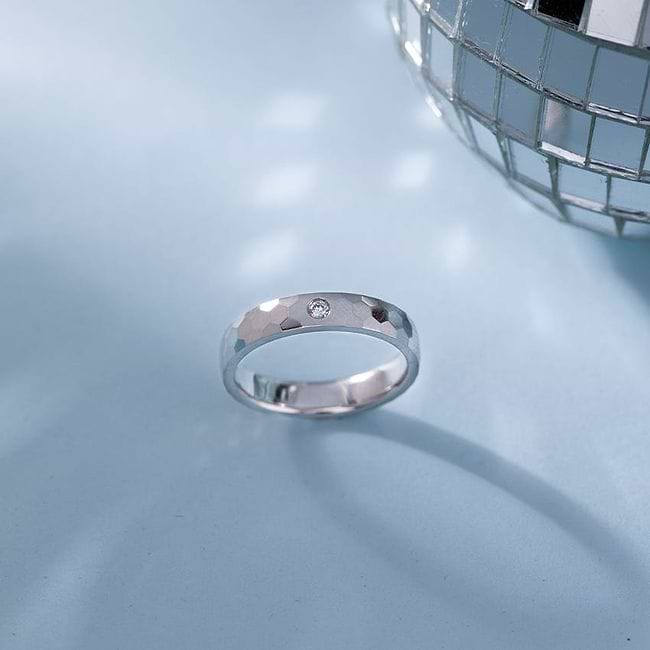 Platinum jewellery online store