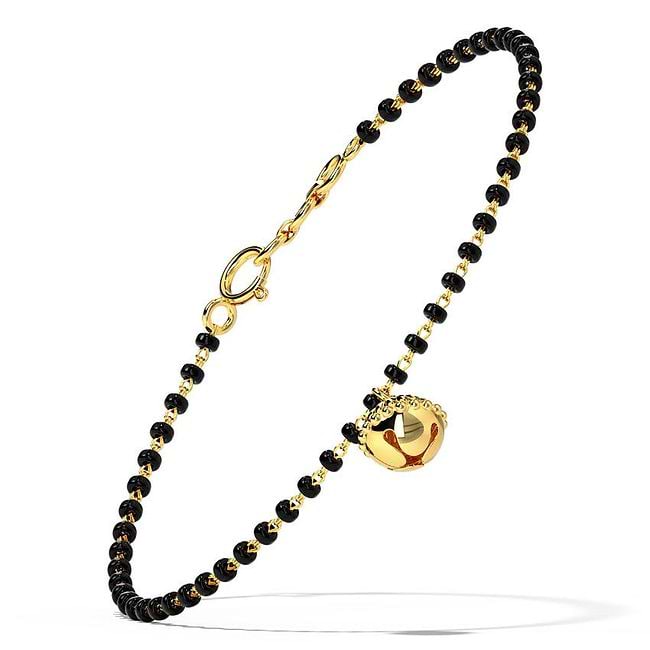 Caratlane hand mangalsutra store