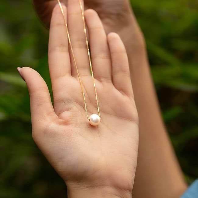 gold single pearl necklace
