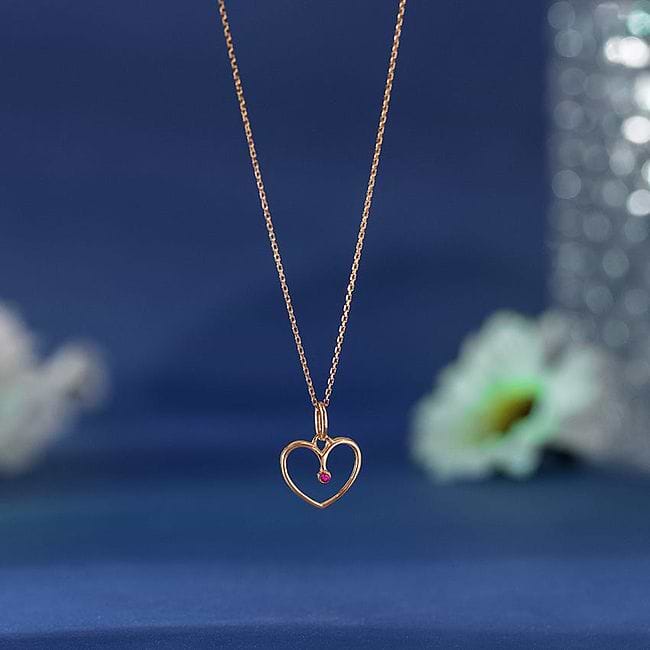 Caratlane heart pendant store